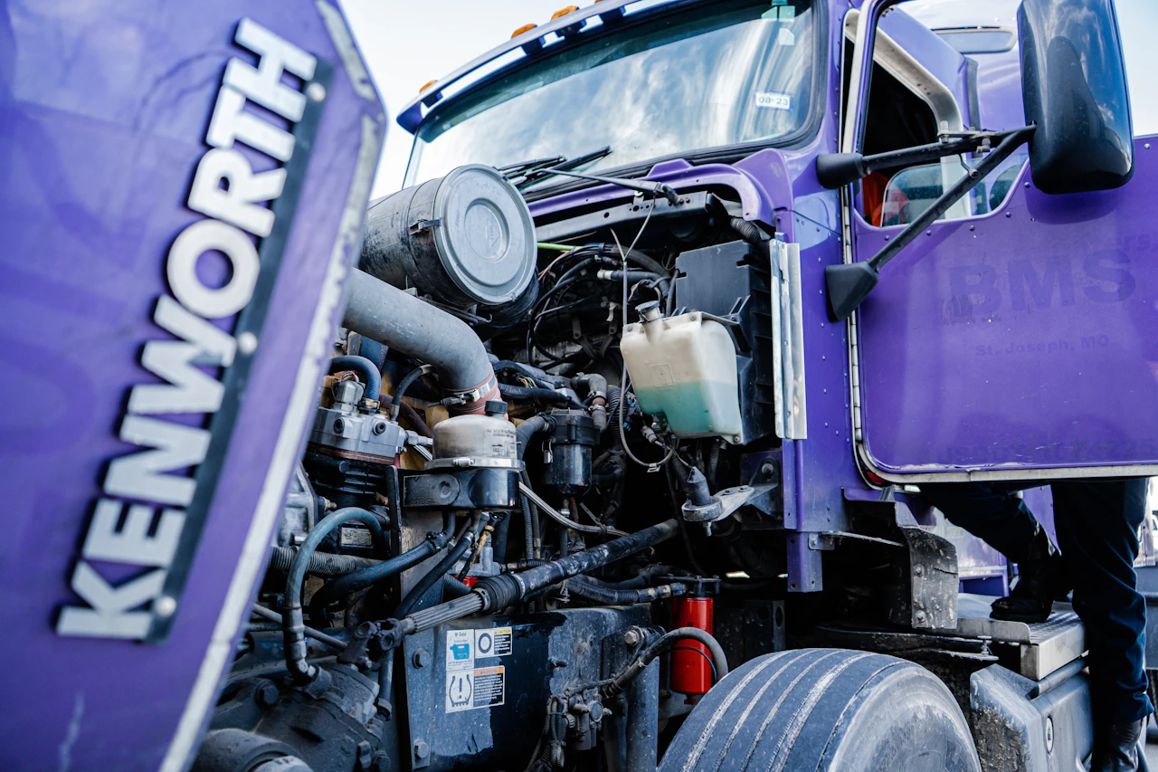 6 Common Kenworth Engine Problems (and the Fixes That Actually Work)